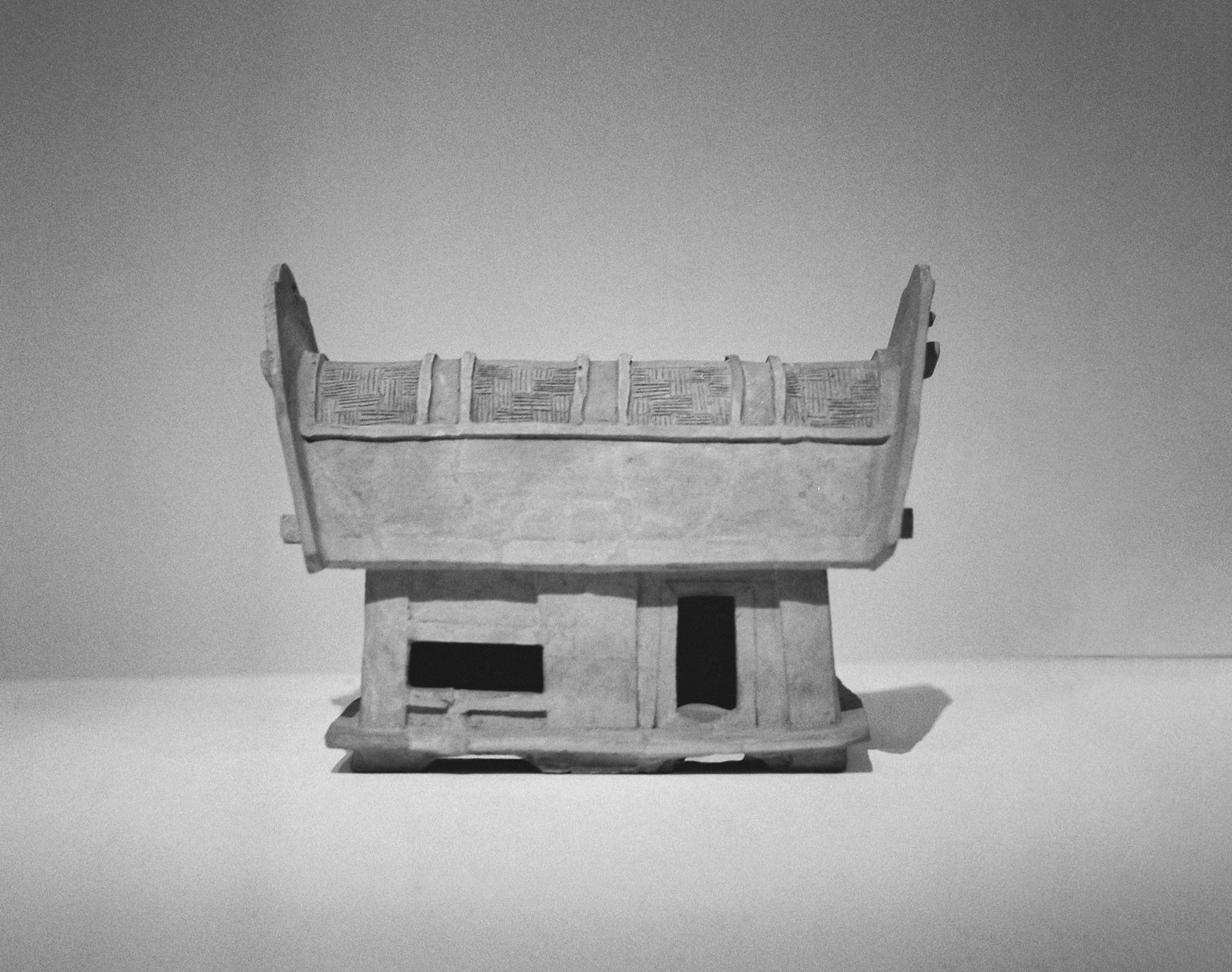 5. Haniwa House - TOKYO INSTITUTE of PHOTOGRAPHY